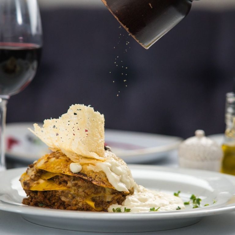 Top 9 Dining Spots in Windsor: A Food Lover's Guide