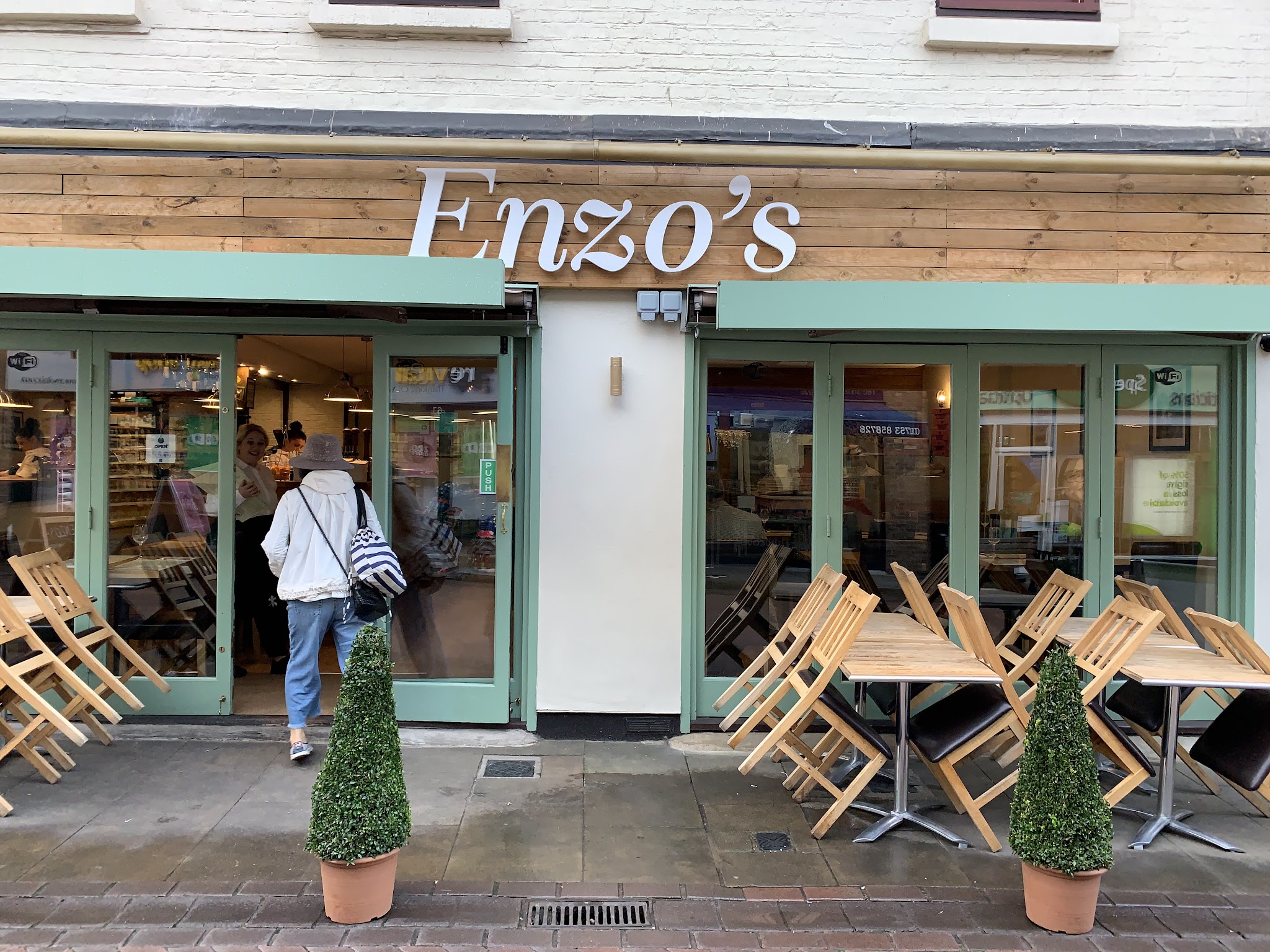 Top 9 Dining Spots in Windsor: A Food Lover's Guide